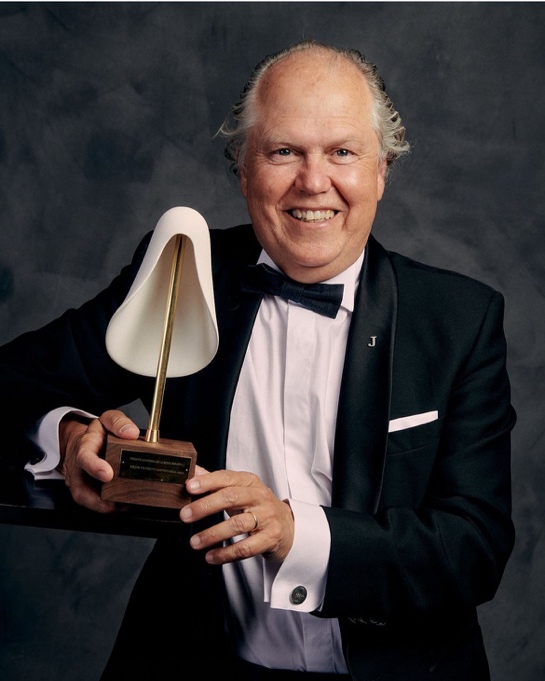 Jeanologia receives the ‘Cristobal Balenciaga’ award from the Spanish ...