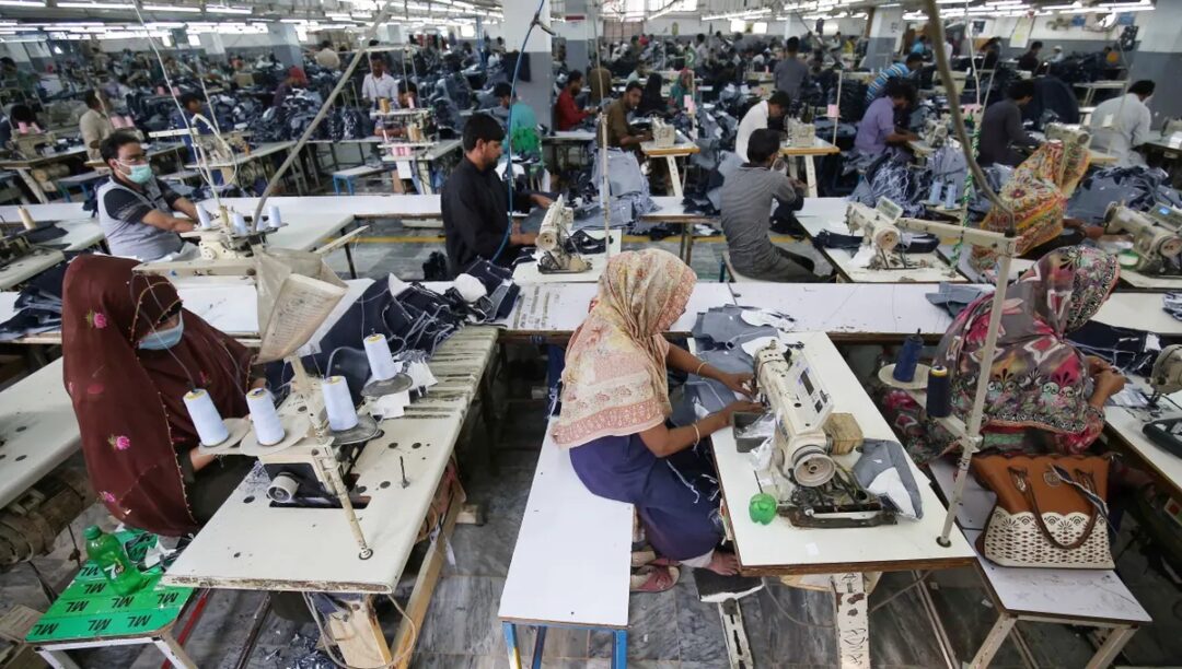 Crisis in Pakistan's textile sector and export of used machinery